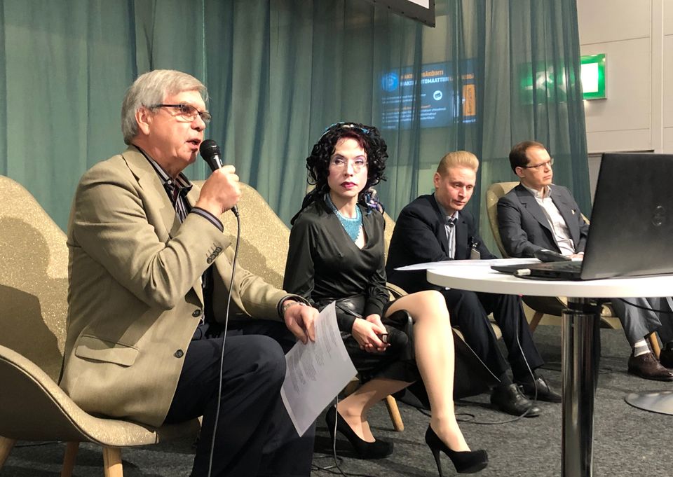 ”Kun Venäjästä kirjoittaa, Venäjä reagoi” – Sofi Oksanen ottaa vahvasti ...