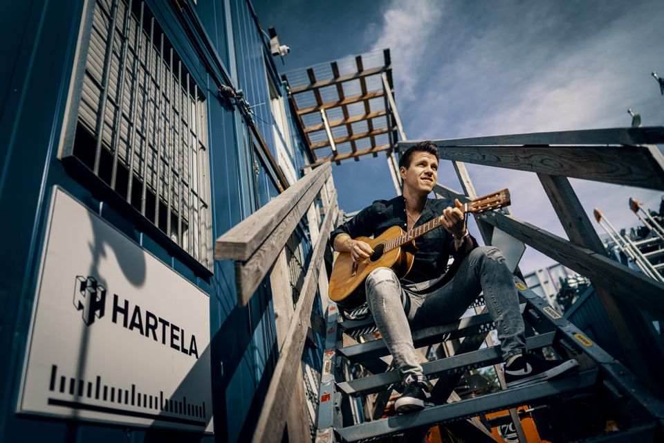 Artisti Olli Halonen inspiroitui Hartelan 80 rakentamisen vuodesta ...