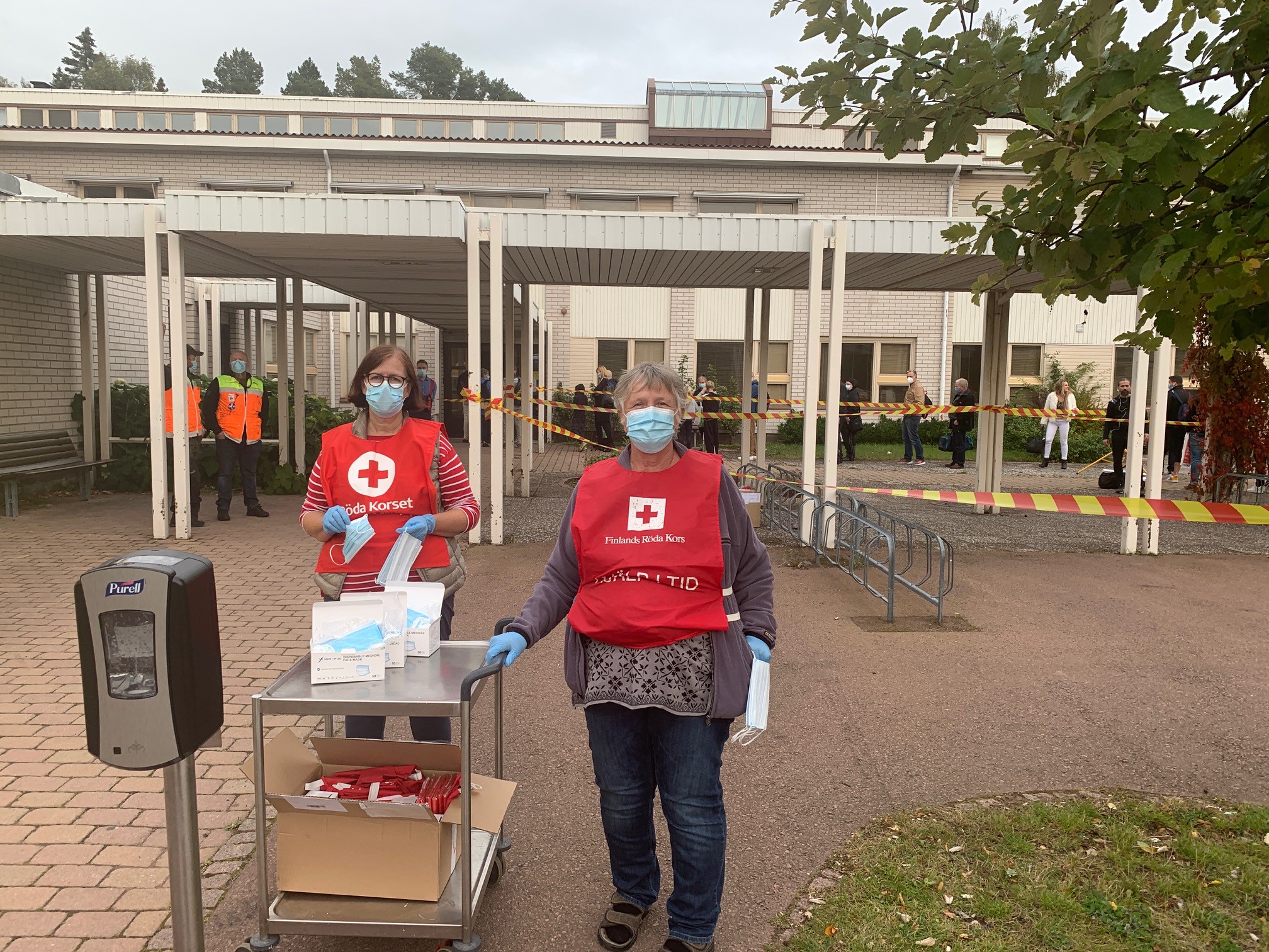 Punainen Risti auttaa Viking Amorellalta evakuoituja | Suomen Punainen ...