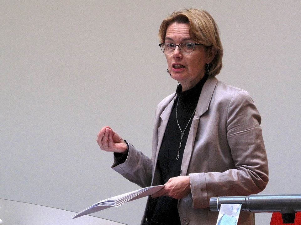 Professor E.J. Nyströms pris till professor Gunilla Holm | Helsingfors ...