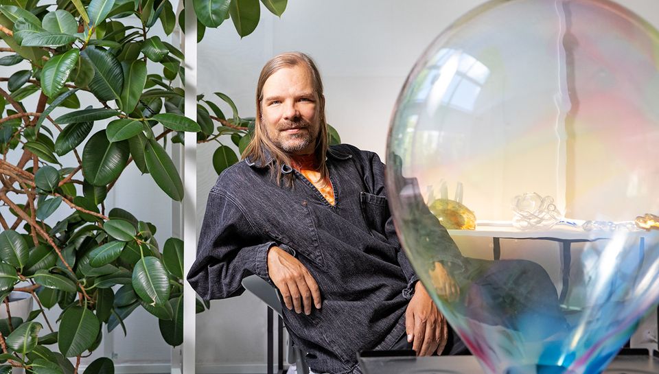 AVEK-palkinnon saa taiteilija Tuomas A. Laitinen | AVEK