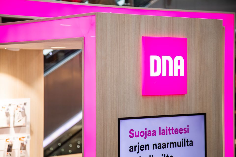 DNA:n myydyimmät puhelimet huhtikuussa 2019 | DNA Oyj