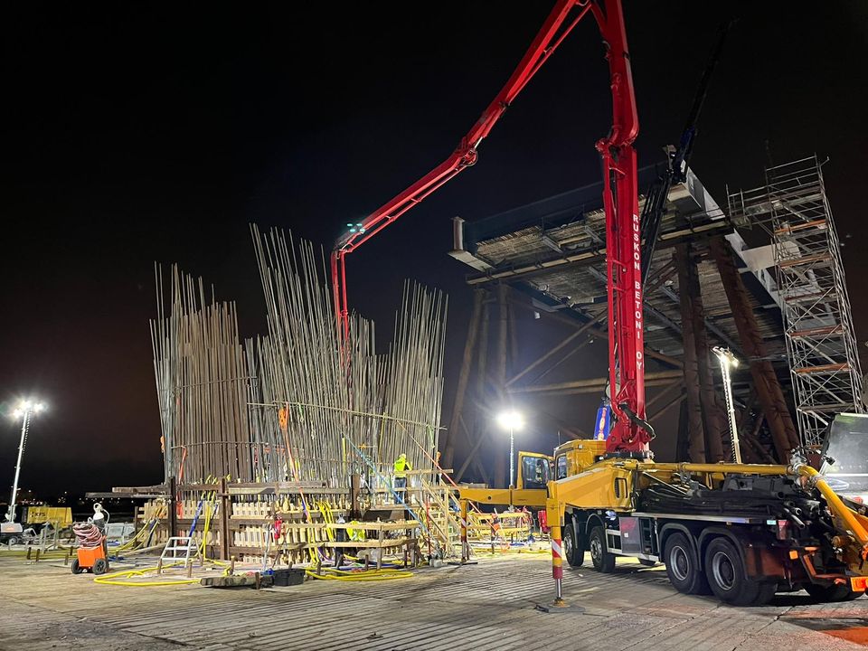 Helsingin uusi maamerkki nousee tänään merenpinnan yläpuolelle ...