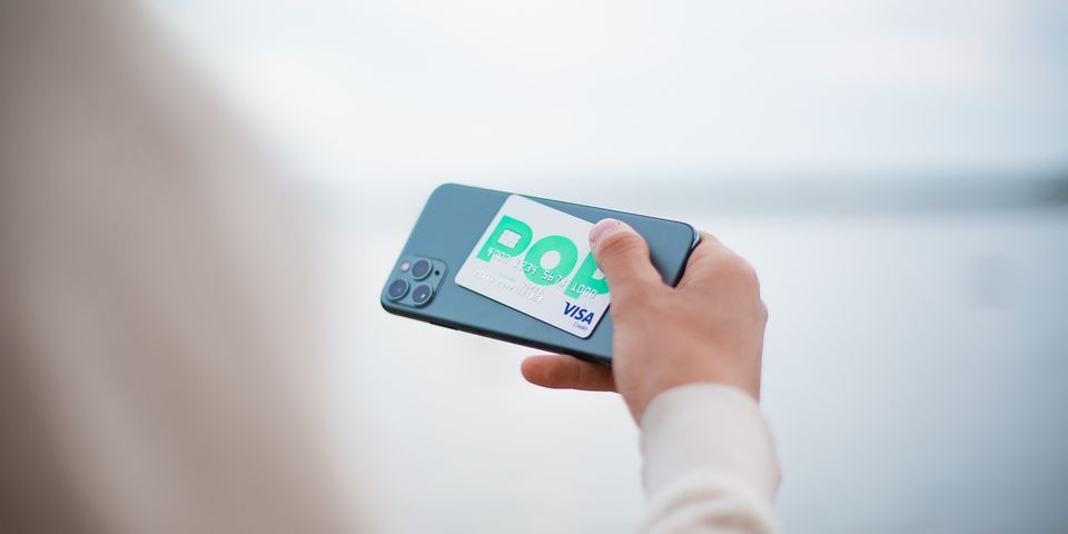 POP Pankki vaihtaa maksukorttiensa materiaalia lähes puolittaen ...