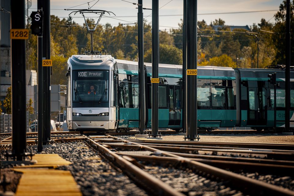 Liikenne pikaraitiolinjalla 15 alkaa 21.10. | HSL Helsingin seudun liikenne