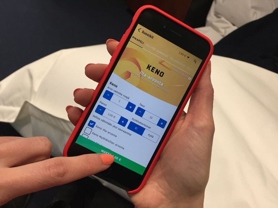 Laskun maksaminen vaihtui pohdintaan Mersun ja Mustangin välille | Veikkaus Oy
