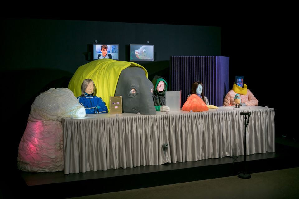 Kutsu ennakkonäytökseen: Anna Estarriolan ja Enni-Kukka Tuomalan ...