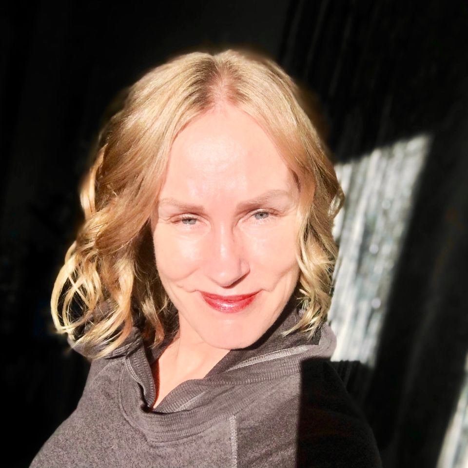 27.6.2024: Modernien feminiinien Punahilkka-tarinoiden vaikutus ...