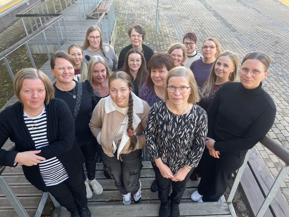 Koko tiimin yhteinen palkinto – tässä kilpailussa asiakkaat toimivat ...