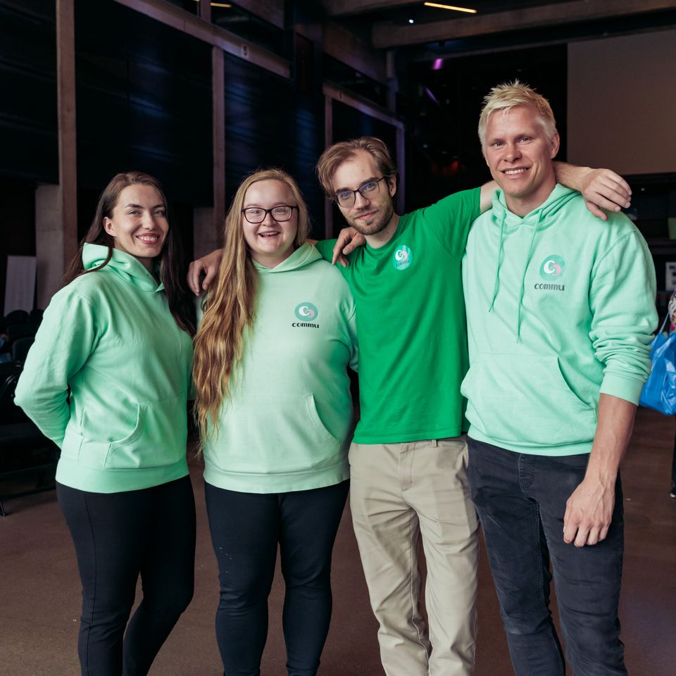 Auttamisen sovellus Commun perustaja Karoliina Kauhanen edustaa Suomea ...