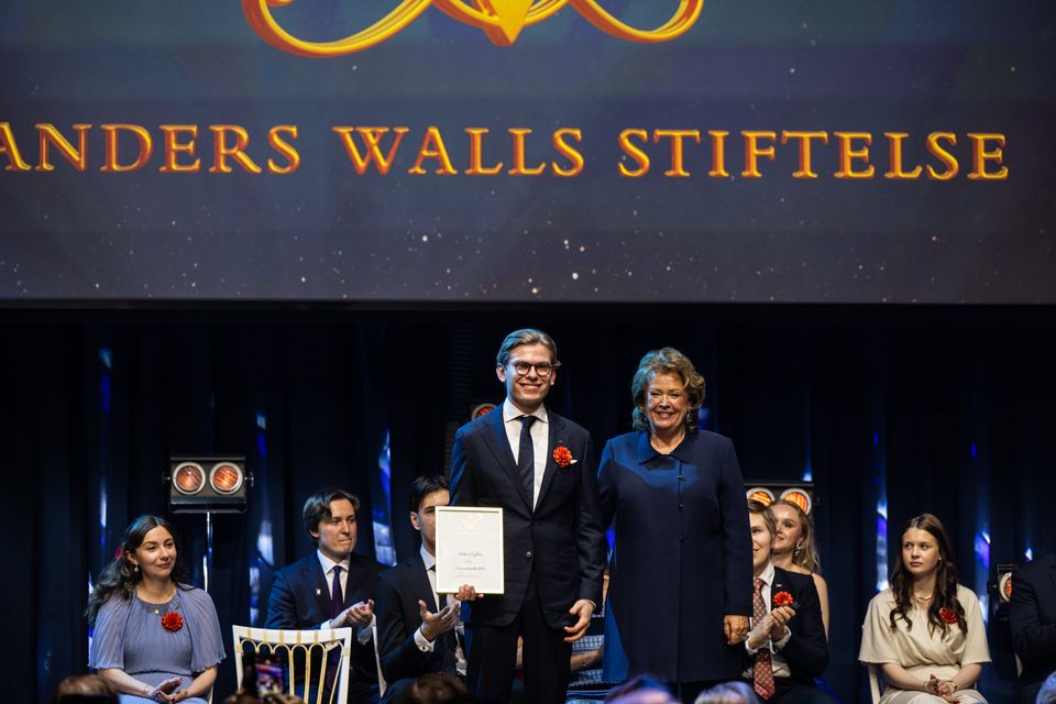 Anders Wall -stipendi Hankenin opiskelijalle William Engblomille ...
