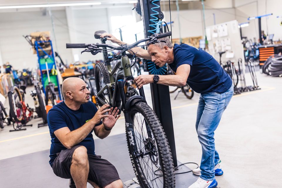Refurbished e-bikes now available for company bike leasing | Rebike ...